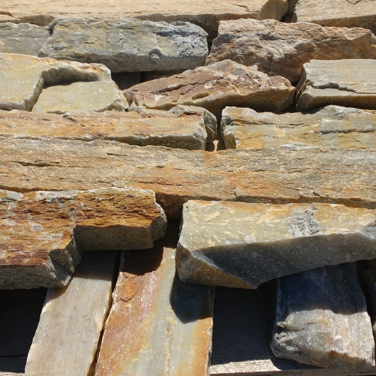 Teton Quartzite Veneer - Brickline Pavers